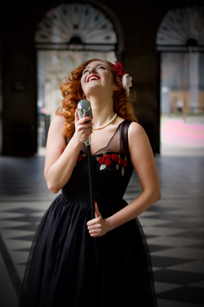 About – Georgina James – Vintage Vocalist